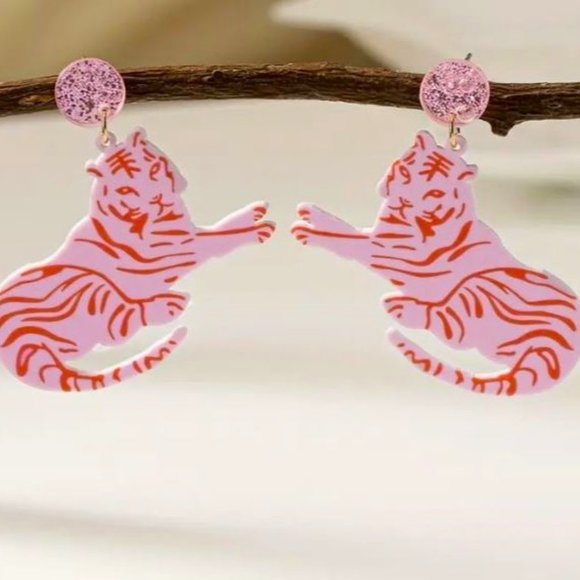 Anthropologie | Jewelry | New Pink And Red Tiger Drop Statement ...